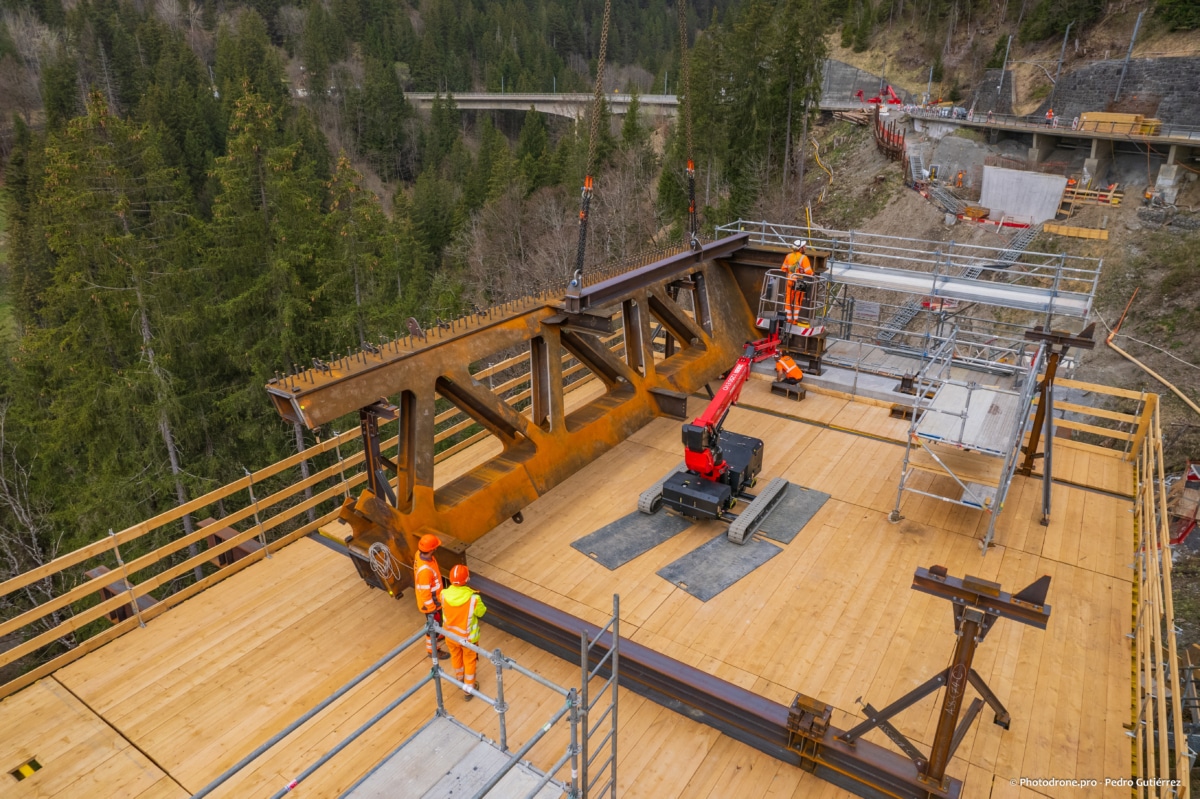 Nouveau pont de la Barboleuse: les travaux de pose sont lancés - Morand